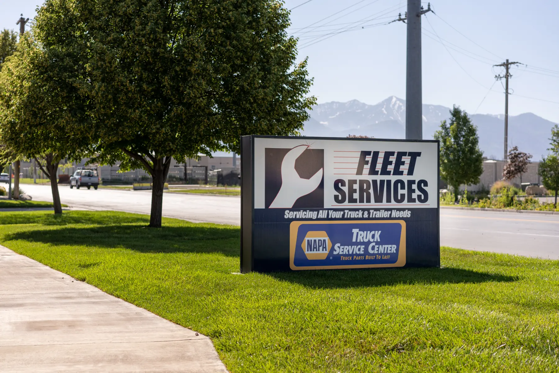 Lift Gate Essentials: Understanding Types, Features, and Installation Options